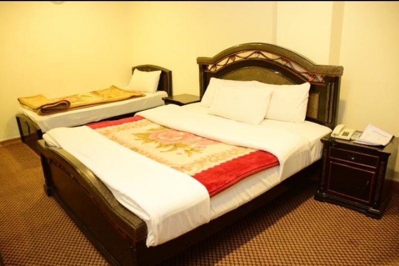 Find the best rates at Hotel Move N Pick Murree, Behind G.P.O Chowk ...