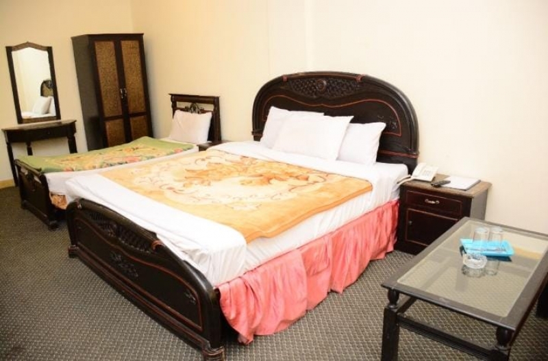 Find the best rates at Hotel Move N Pick Murree, Behind G.P.O Chowk ...